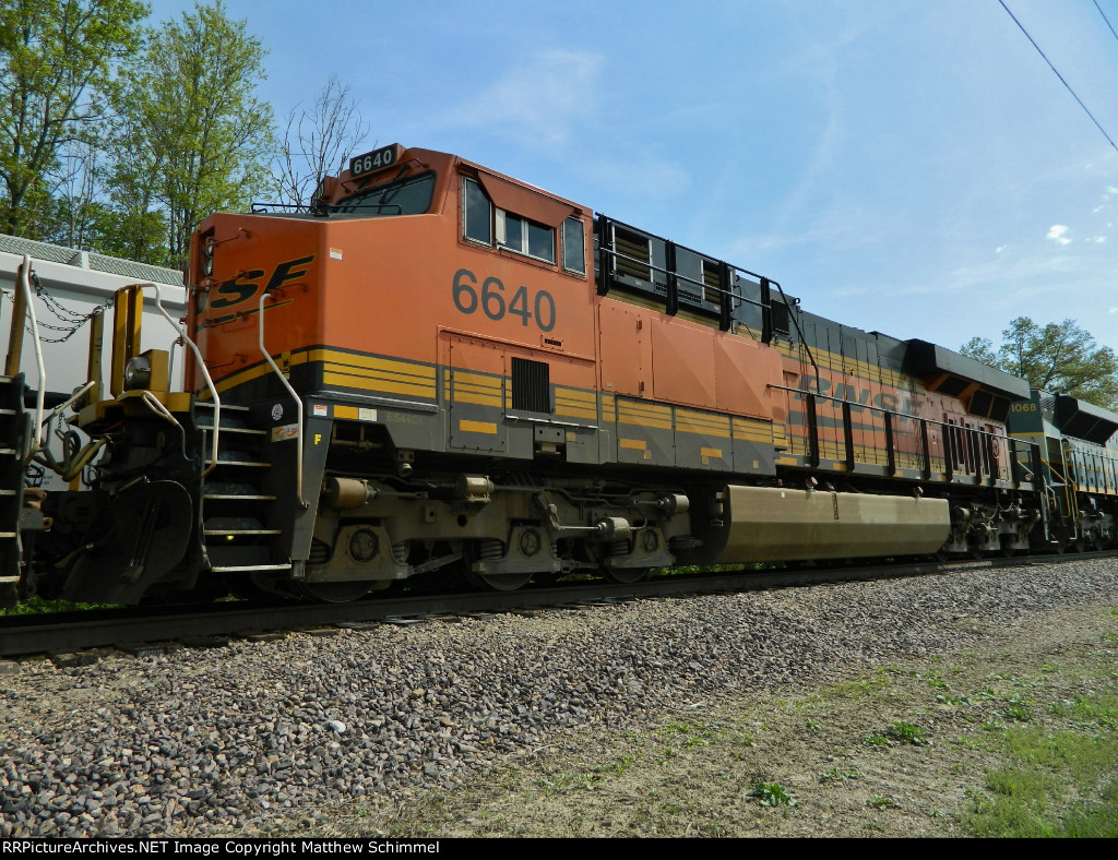 BNSF 6640